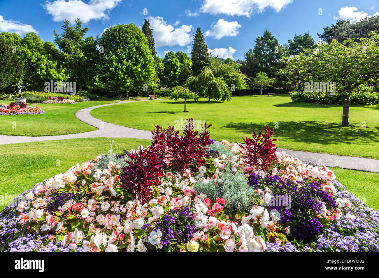 View of the Parade Gardens in Bath on a sunny summer's day Stock Photo ...