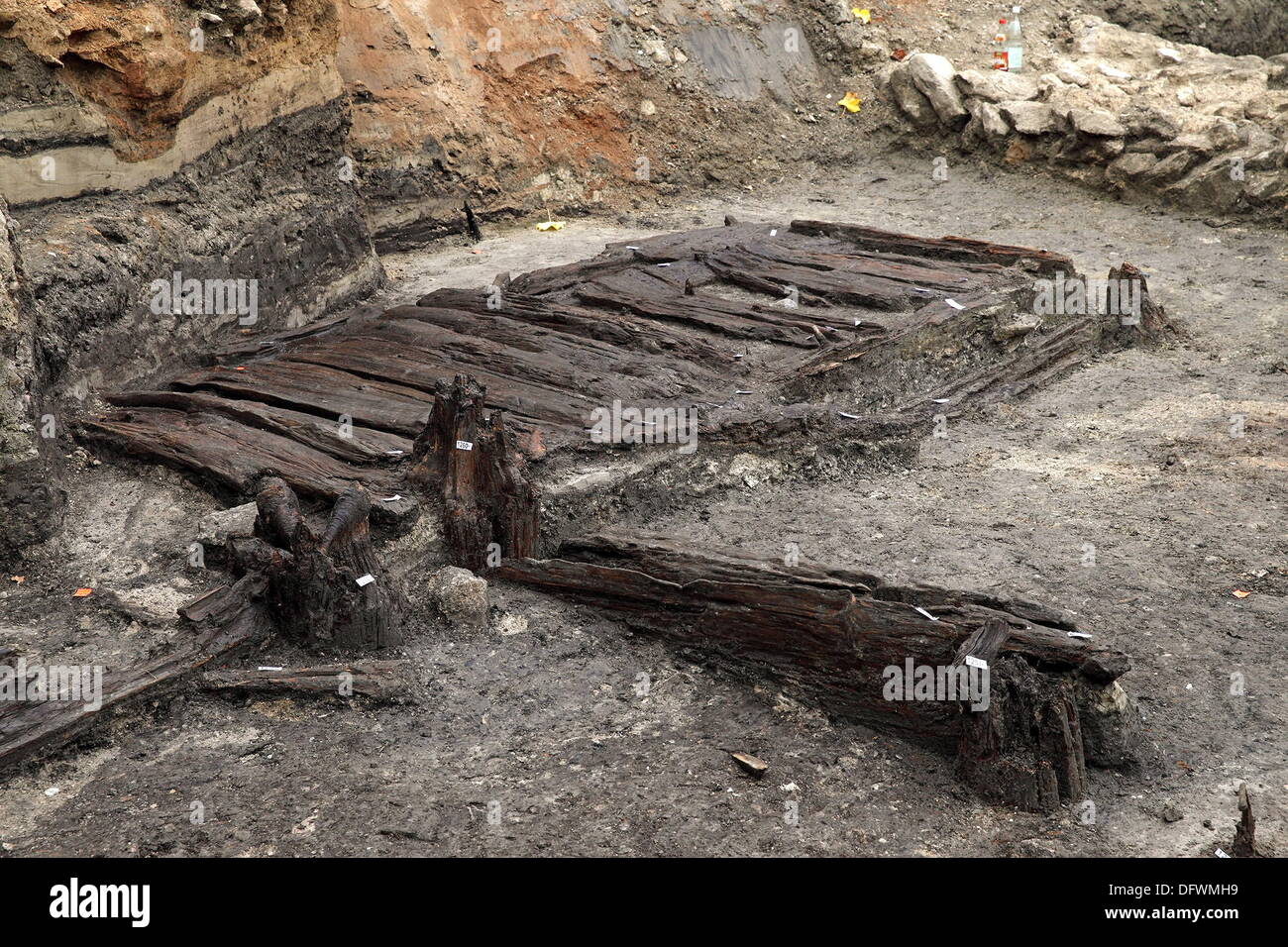 Grabungsstelle hi-res stock photography and images - Alamy