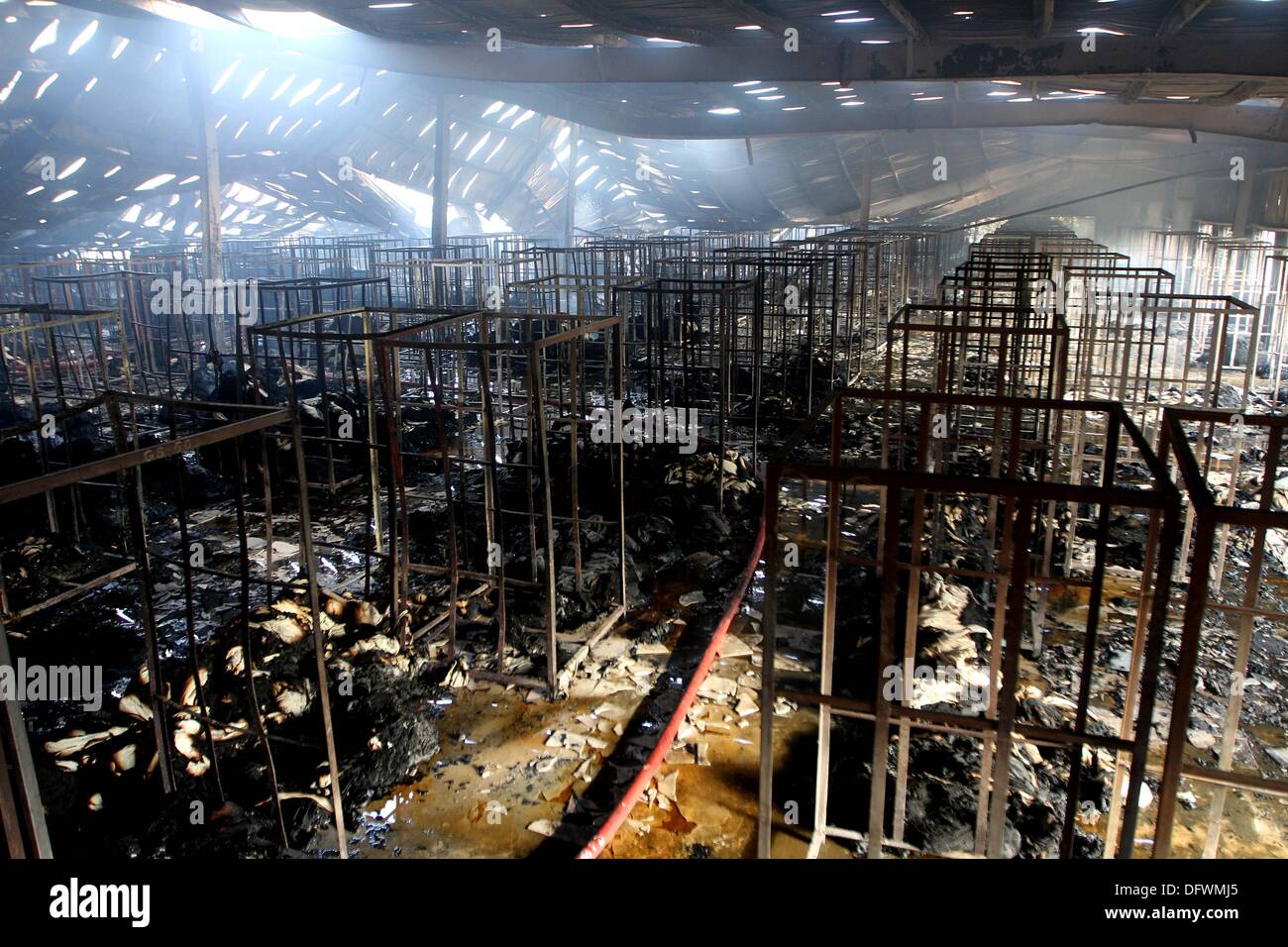 Burned Out Factory Stock Photos & Burned Out Factory Stock Images - Alamy