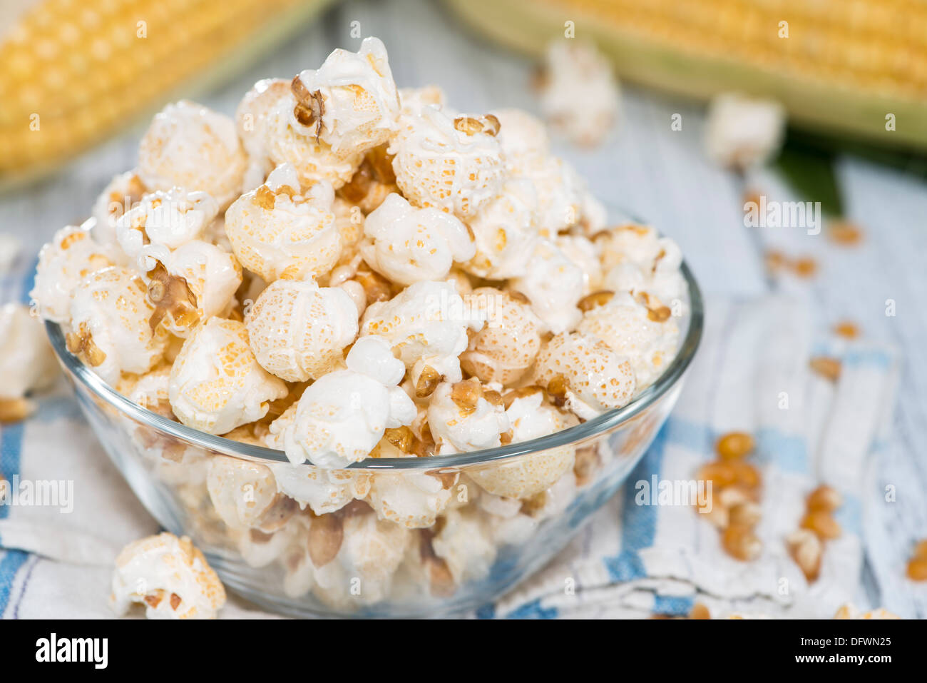 Small portion of fresh homemade Popcorn Stock Photo - Alamy