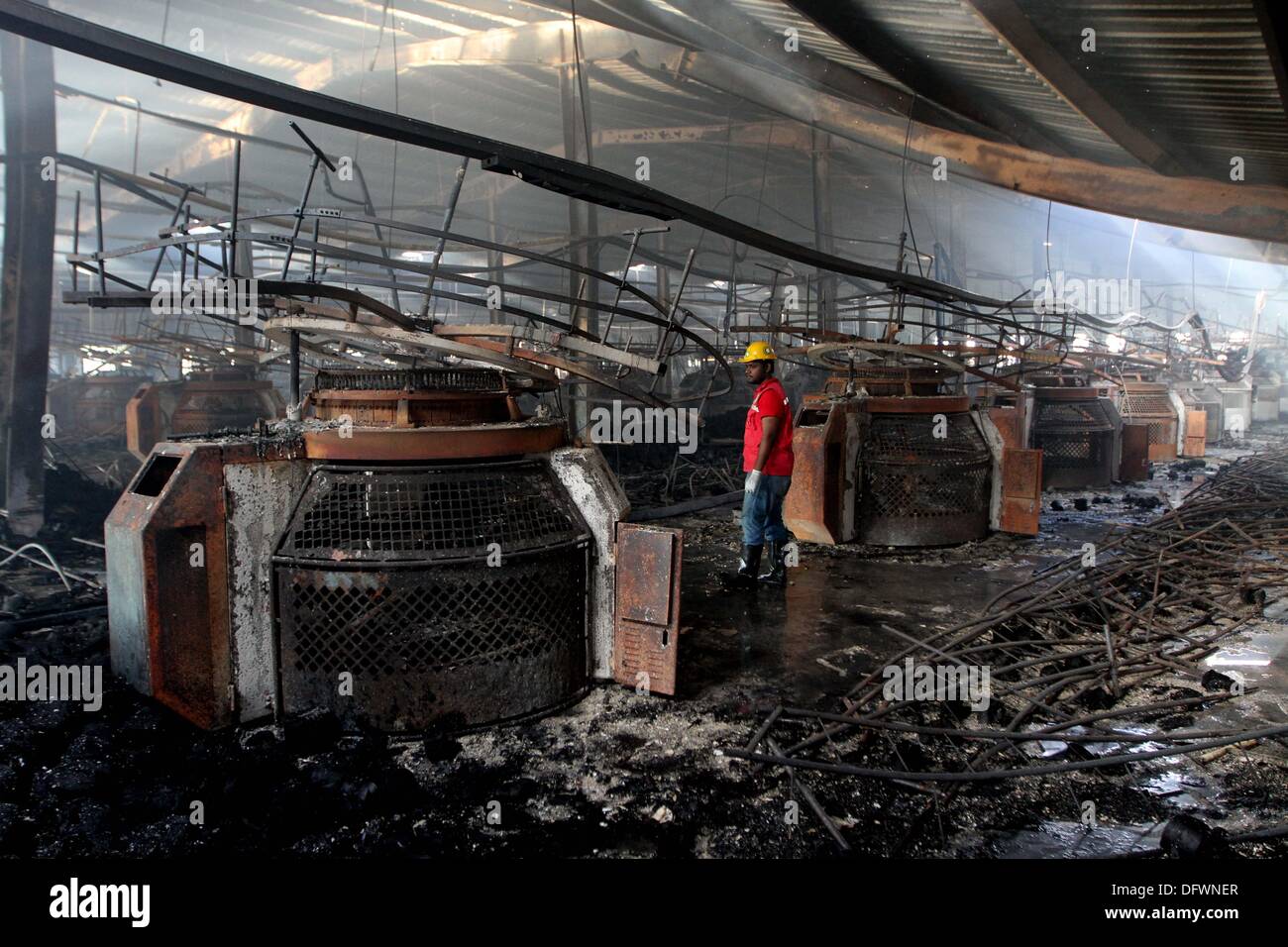 Burned Out Factory Stock Photos & Burned Out Factory Stock Images - Alamy