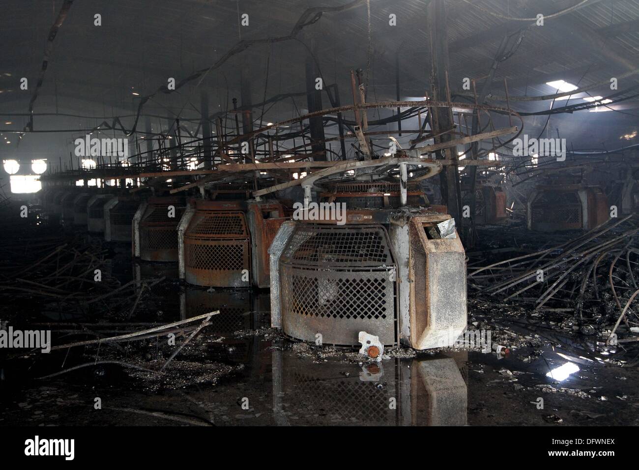 Burned Out Factory Stock Photos & Burned Out Factory Stock Images - Alamy
