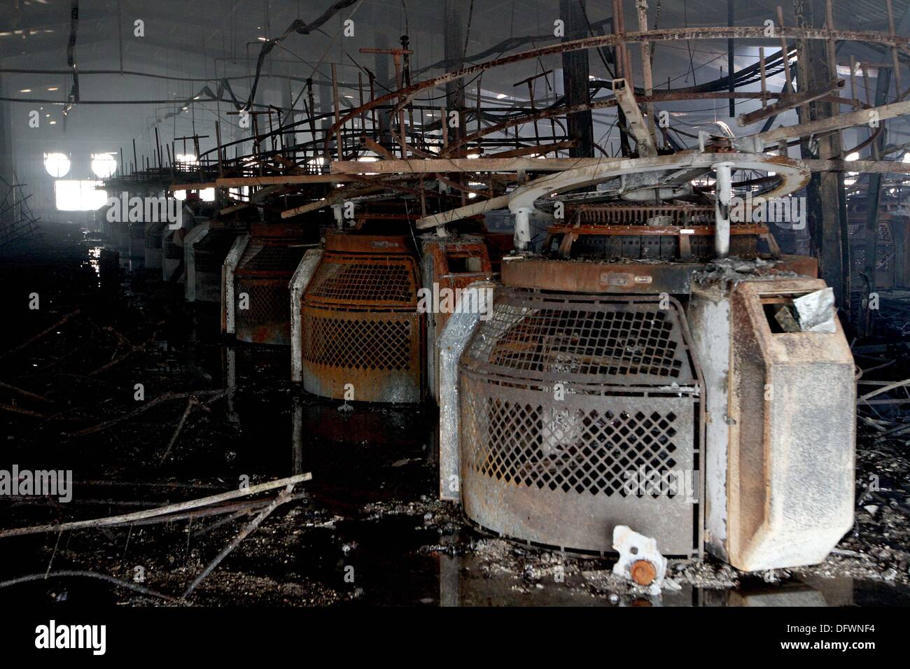 Burned Out Factory Stock Photos & Burned Out Factory Stock Images - Alamy