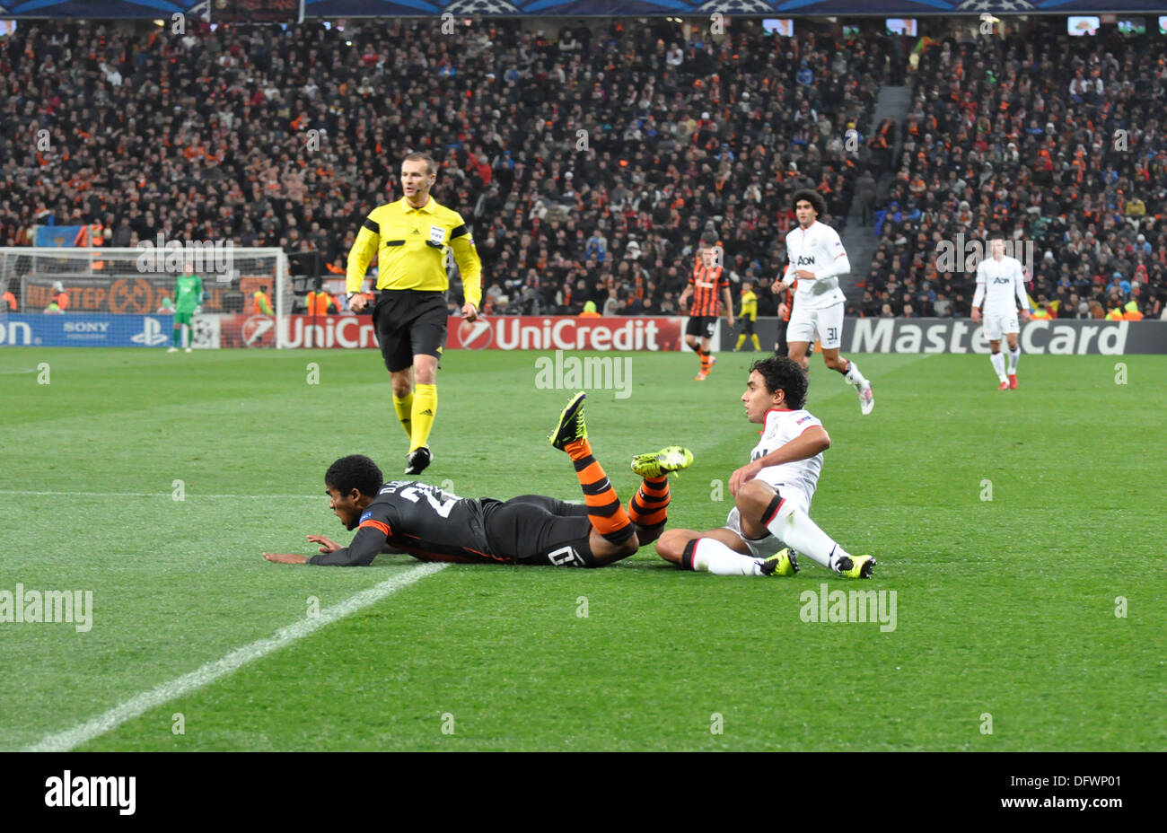 England footballer falling hi-res stock photography and images - Alamy