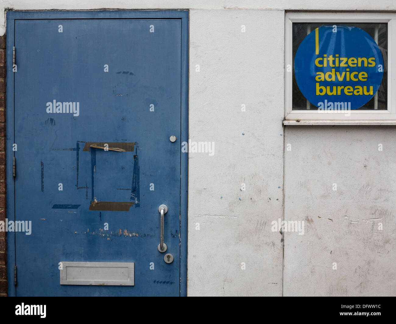 A Citizens Advice Bureau door and office Stock Photo - Alamy