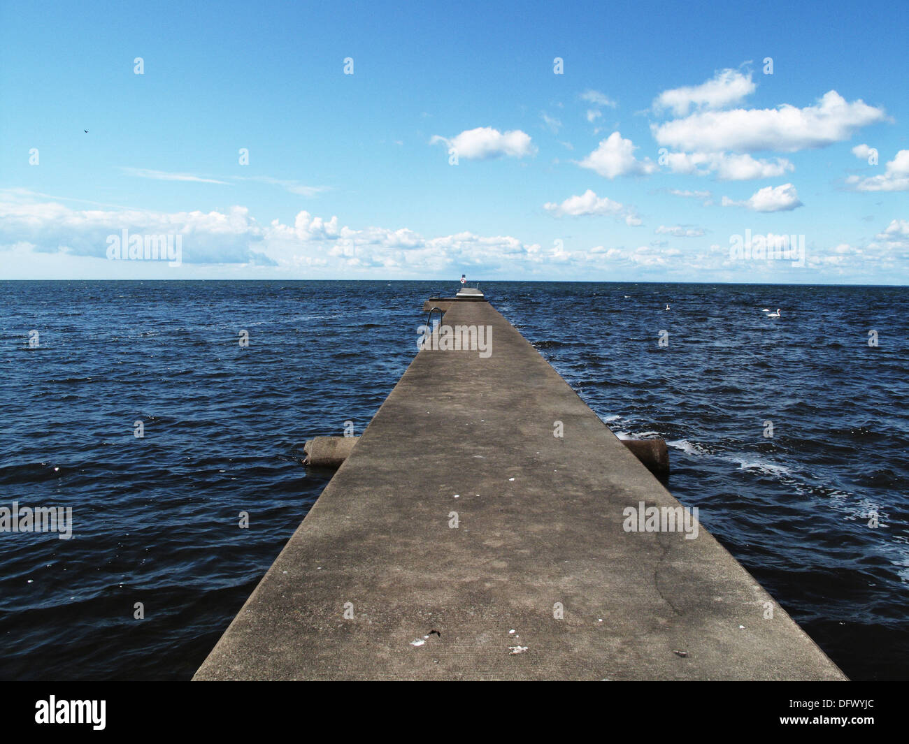 Jetty Out Of Water High Resolution Stock Photography and Images - Alamy