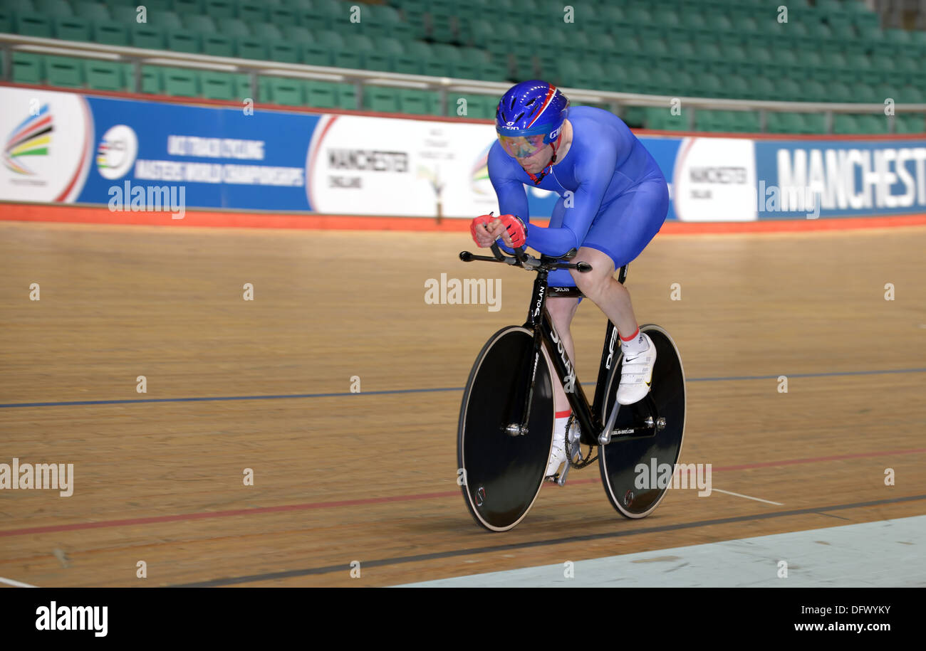 action from the 2013 world masters cycling championships in manchester ...