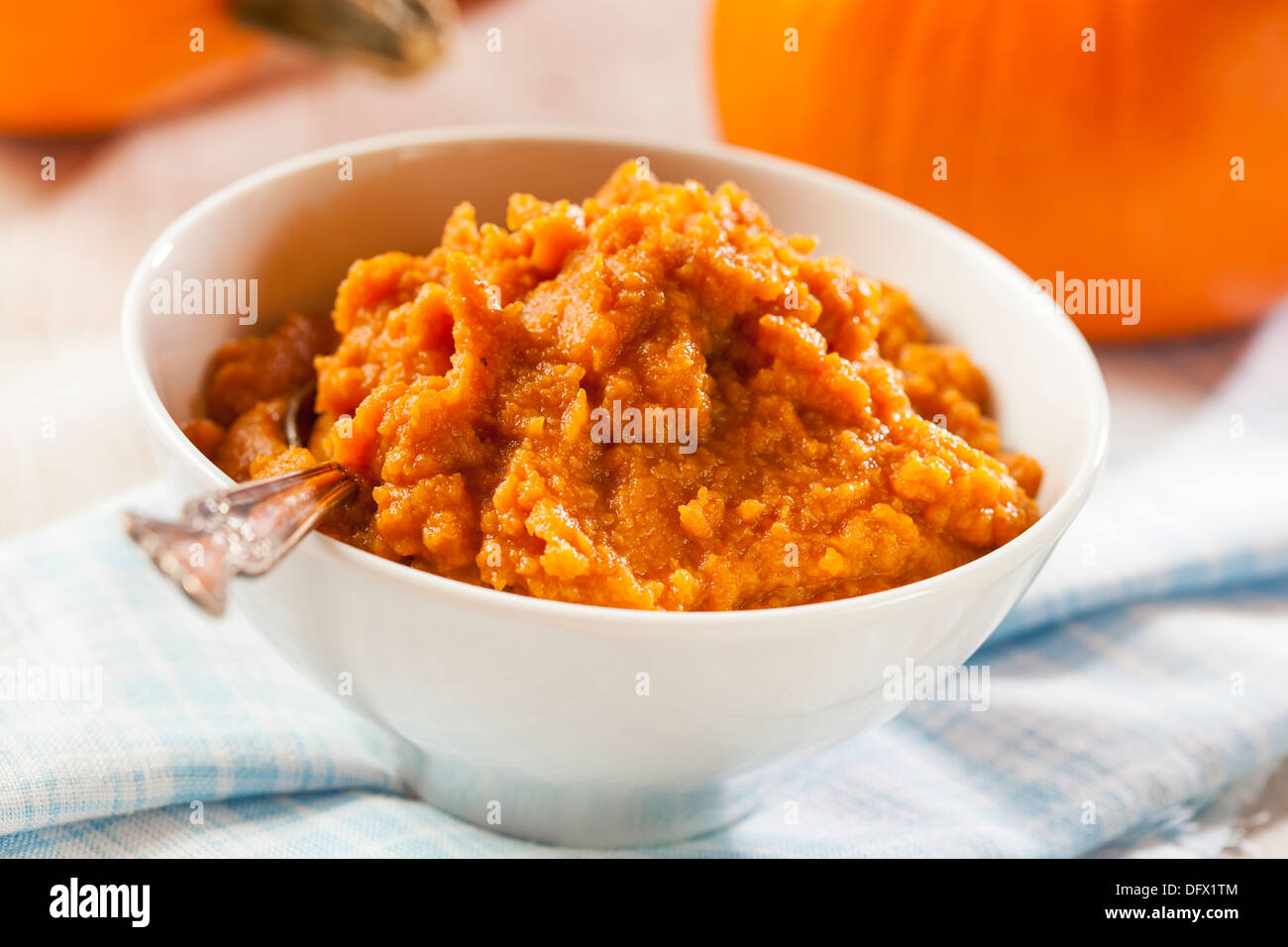 Organic Orange Pumpkin Puree Ingredient for Baking Stock Photo - Alamy