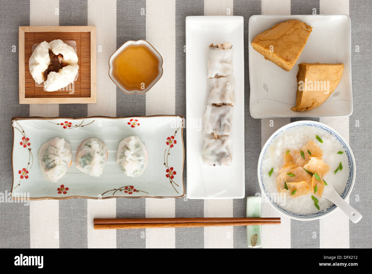 Traditional Chinese breakfast Stock Photo - Alamy