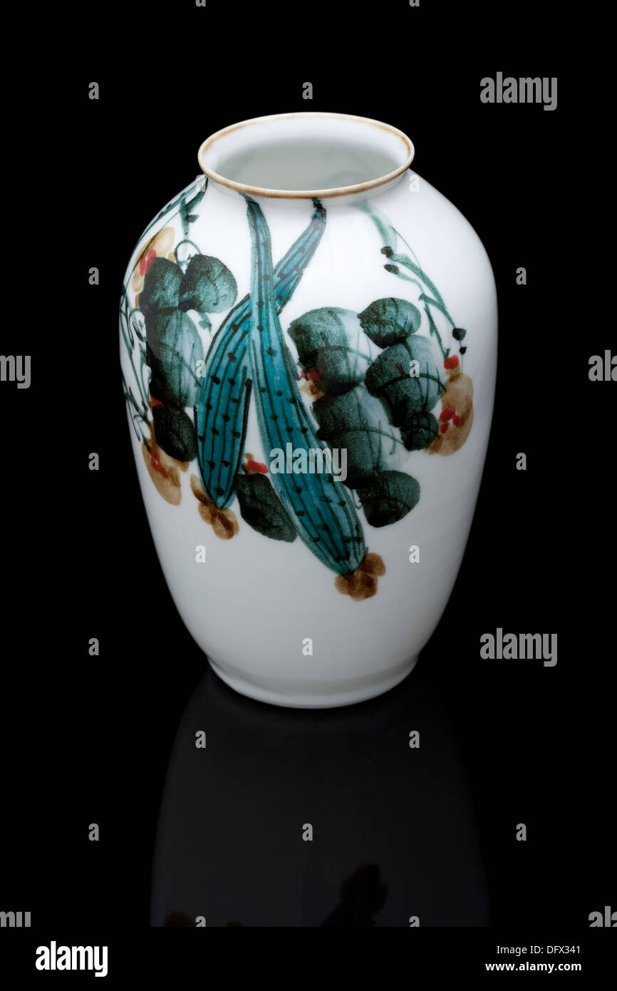 Ancient chinese ceramics hi-res stock photography and images - Alamy