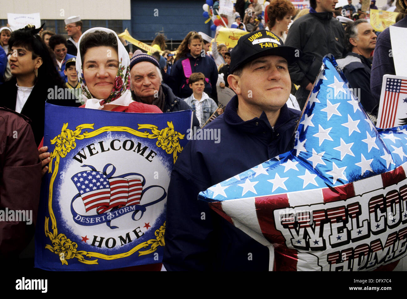 Welcome home sign soldier hi-res stock photography and images - Alamy