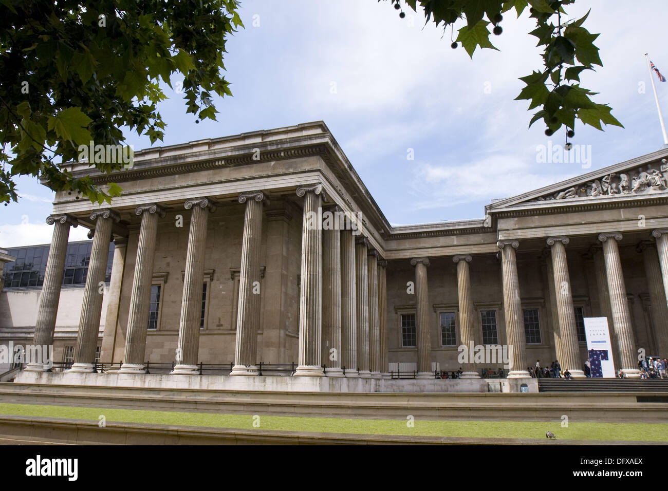 Classical facade of the british museum hi-res stock photography and ...