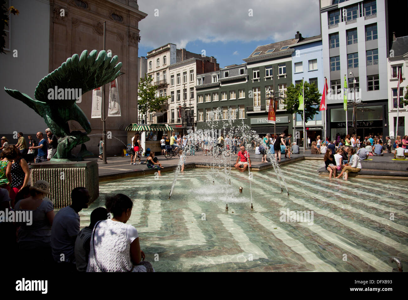 Antwerp belgium meir shopping street hi-res stock photography and ...