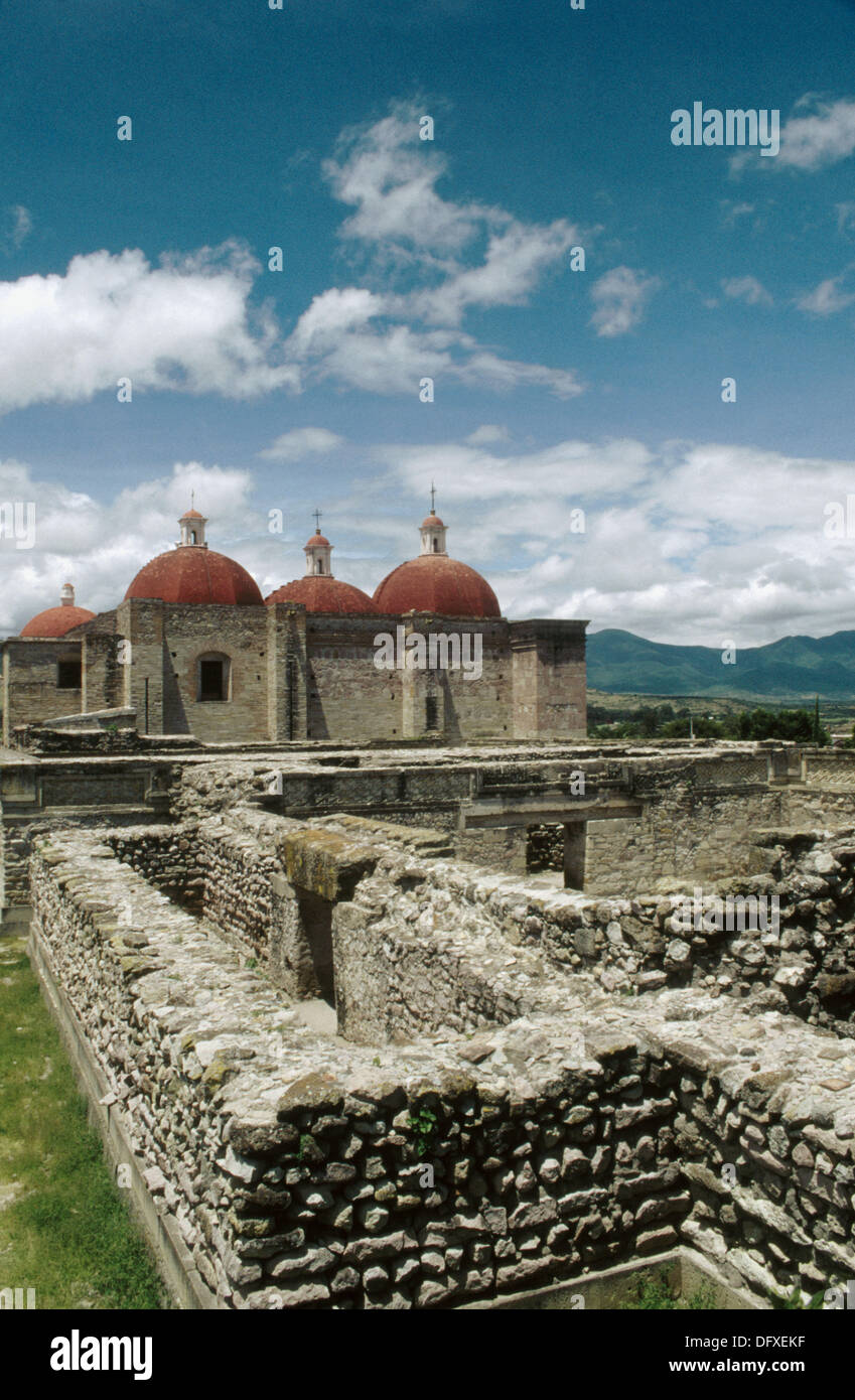 Town of mitla hi-res stock photography and images - Alamy