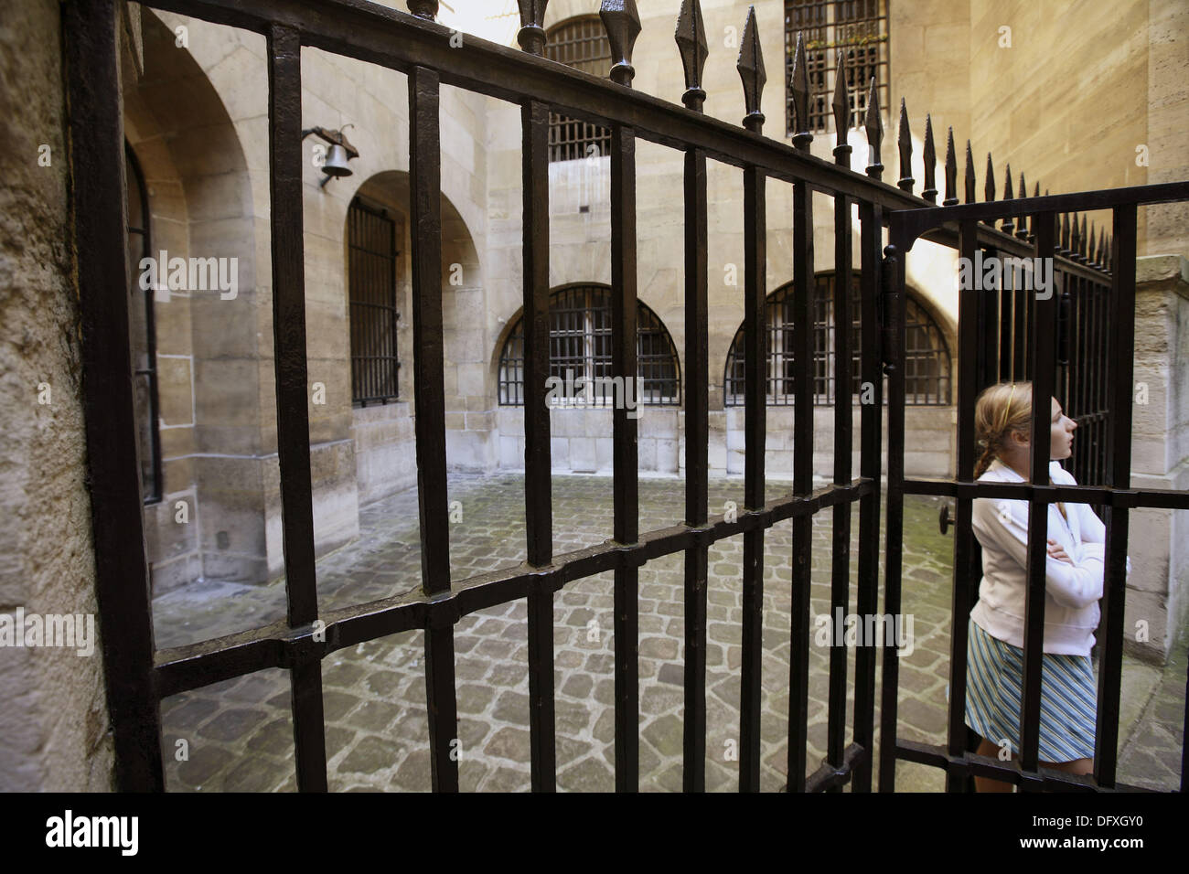 Paris prison hi-res stock photography and images - Alamy