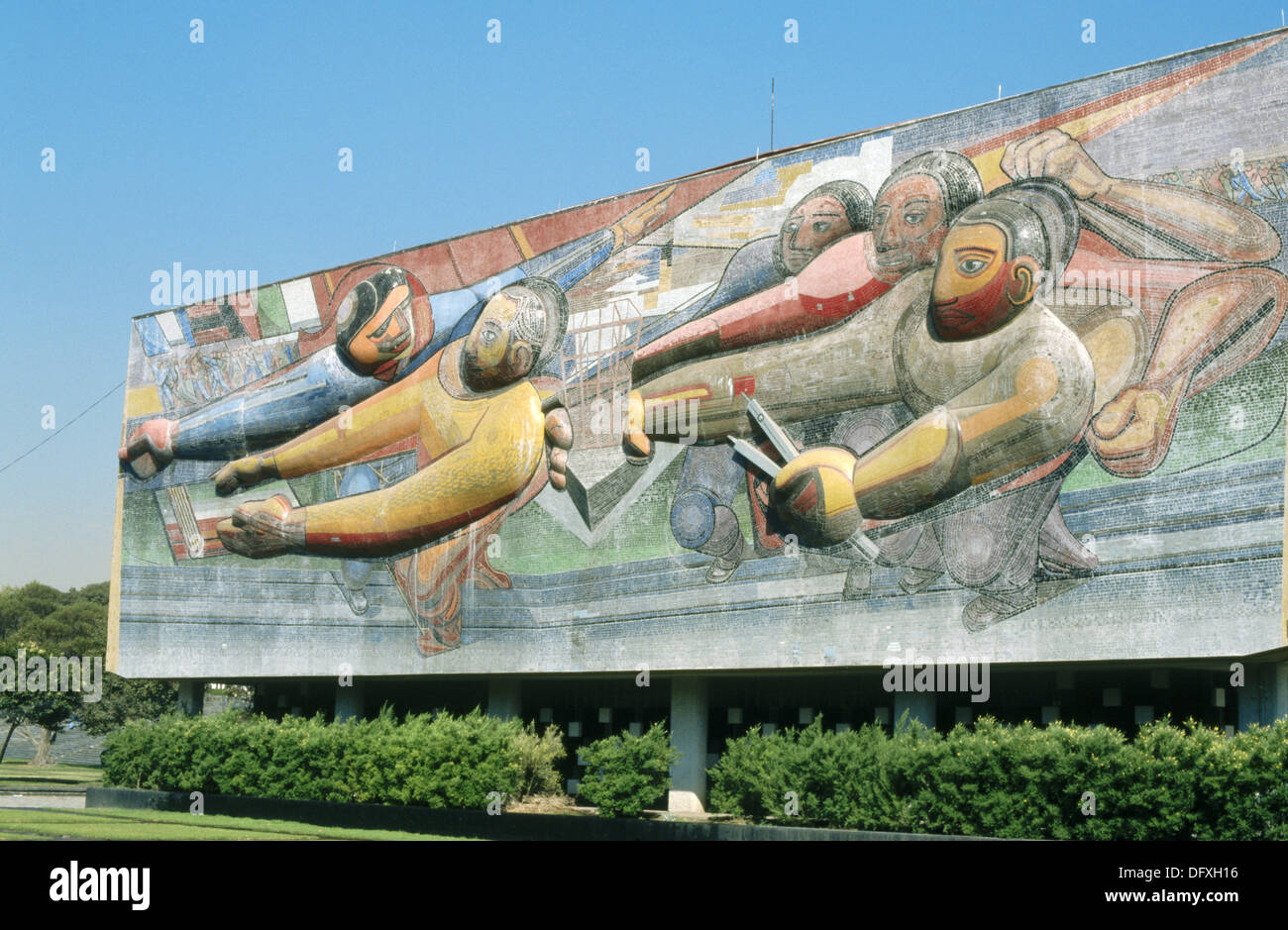 David Alfaro Siqueiros Los Mitos Mural