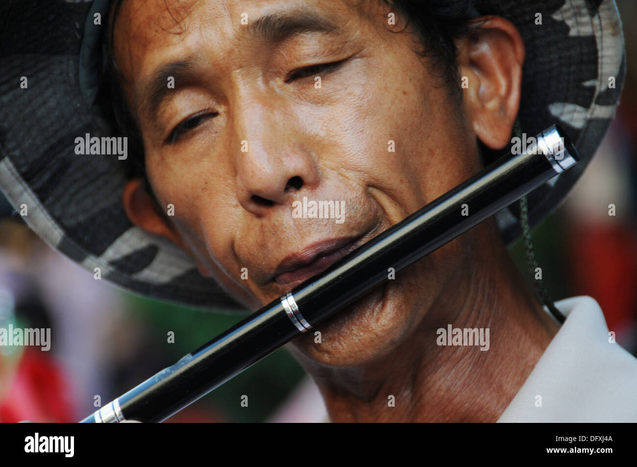 Play the pipe hi-res stock photography and images - Alamy