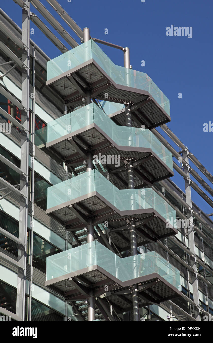 External fire escape staircase hi-res stock photography and images - Alamy