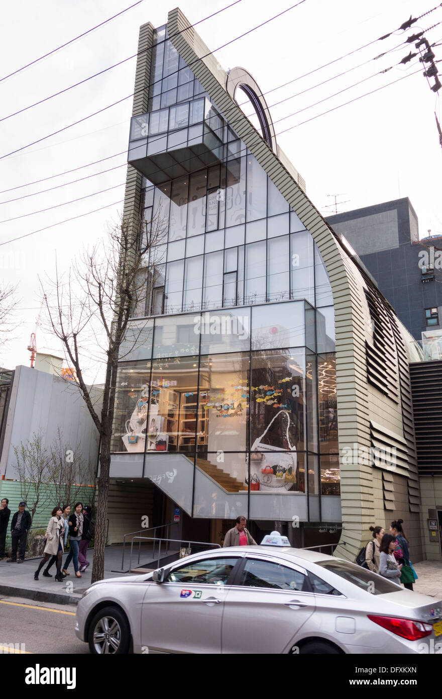 The Simone Handbag Museum, Garosu-gil, Seoul, Korea Stock Photo - Alamy
