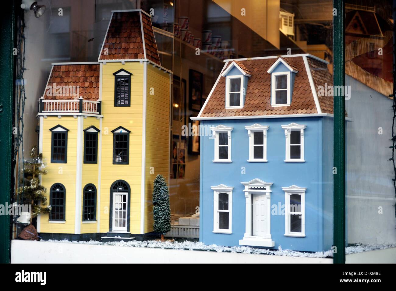 Victorian shop model hi-res stock photography and images - Alamy