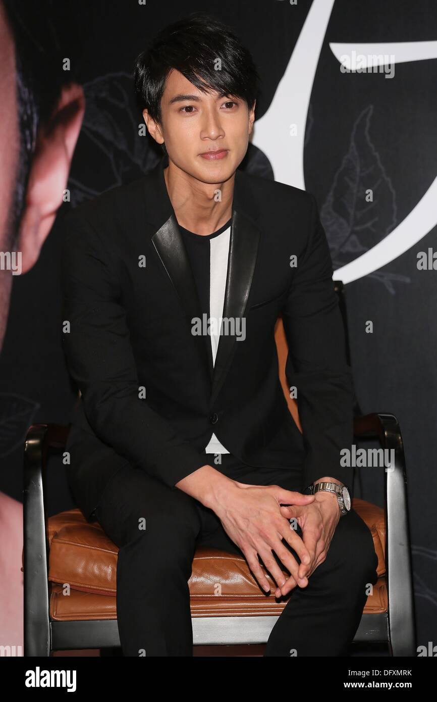 Taipei, China. 2nd Oct, 2013. Actress Chun Wu releases new book in Taipei, China on Wednesday ...