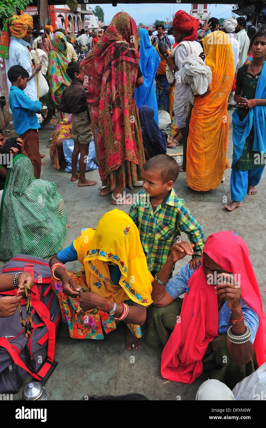 Pilgrim family hi-res stock photography and images - Alamy