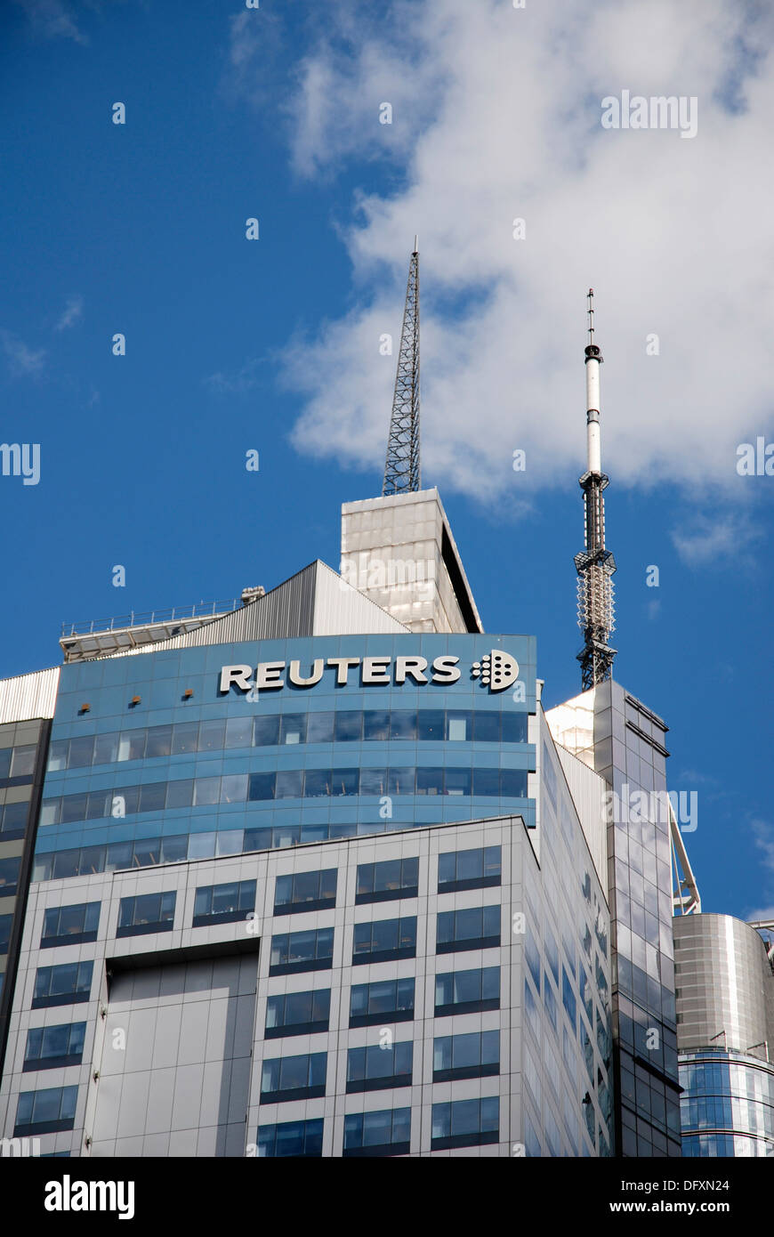 Reuters building times square hi-res stock photography and images - Alamy