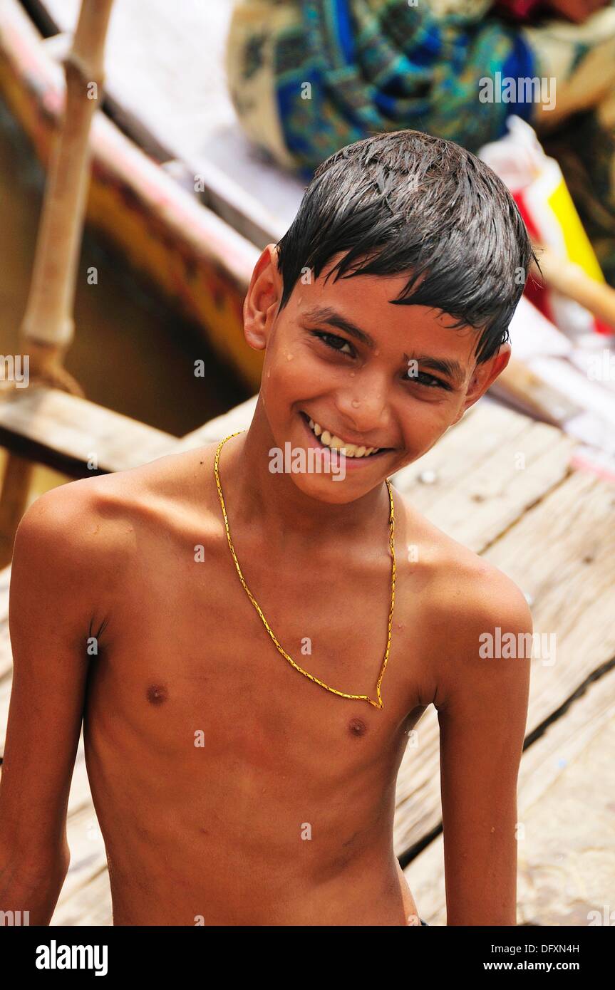Ganges river teenager hi-res stock photography and images - Alamy