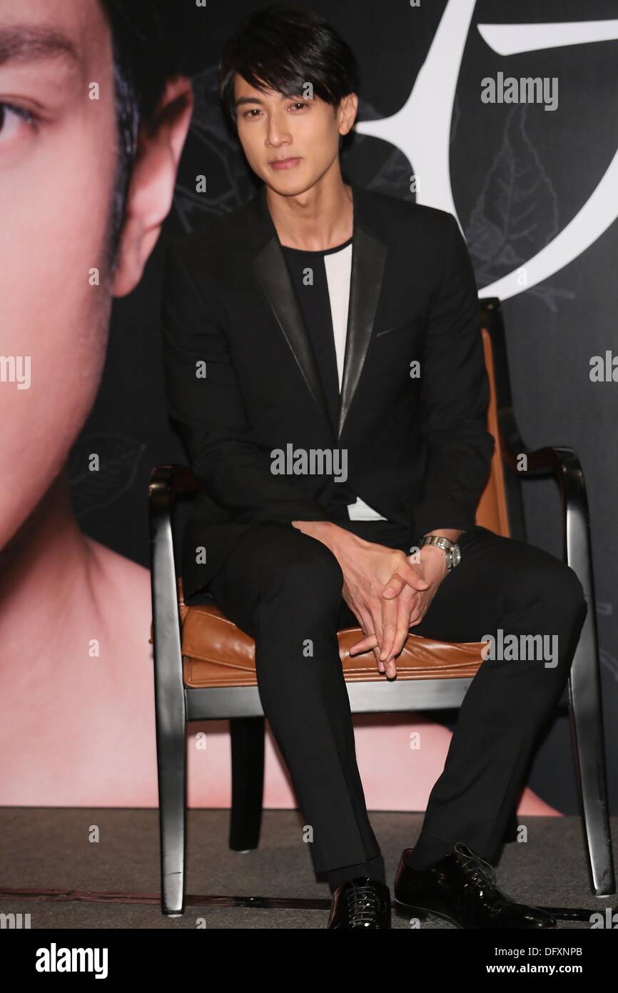 Taipei, China. 2nd Oct, 2013. Actress Chun Wu releases new book in Taipei, China on Wednesday ...