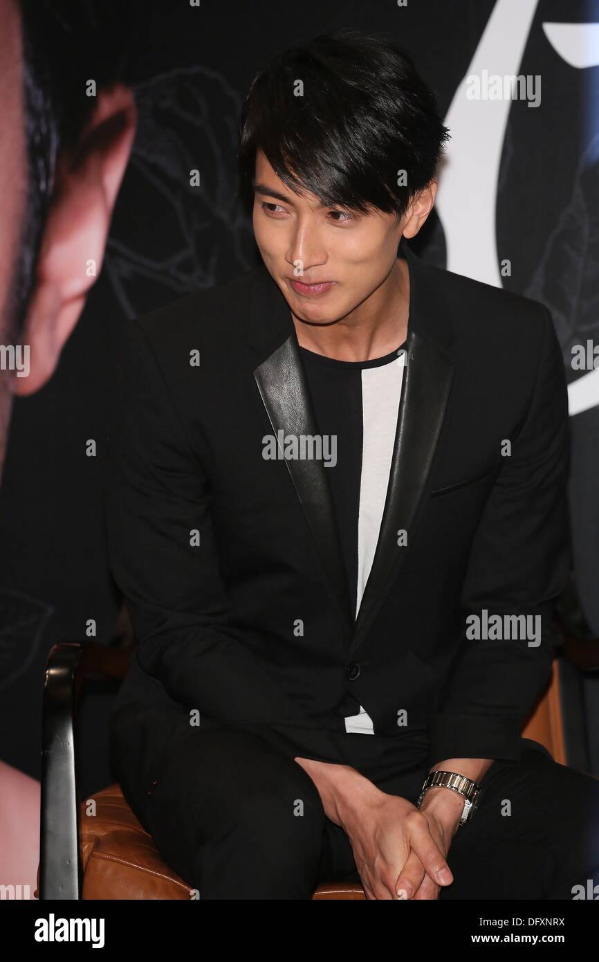 Taipei, China. 2nd Oct, 2013. Actress Chun Wu releases new book in Taipei, China on Wednesday ...