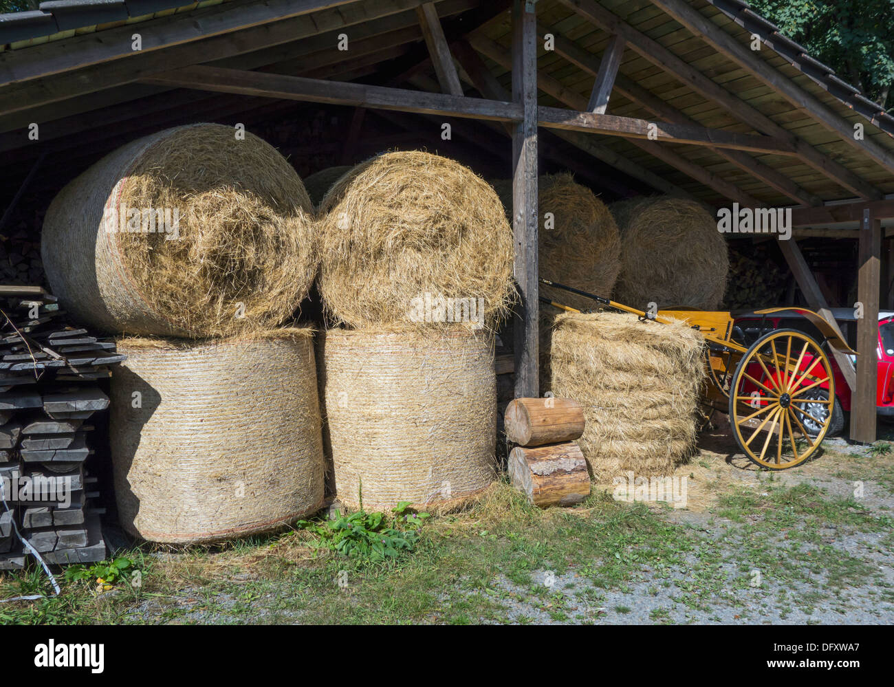 Hay roll storage hi-res stock photography and images - Alamy