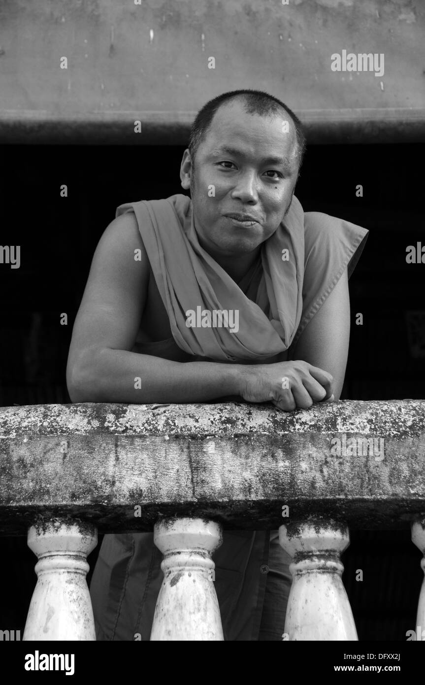 Buddhist monk in asia Black and White Stock Photos & Images - Alamy