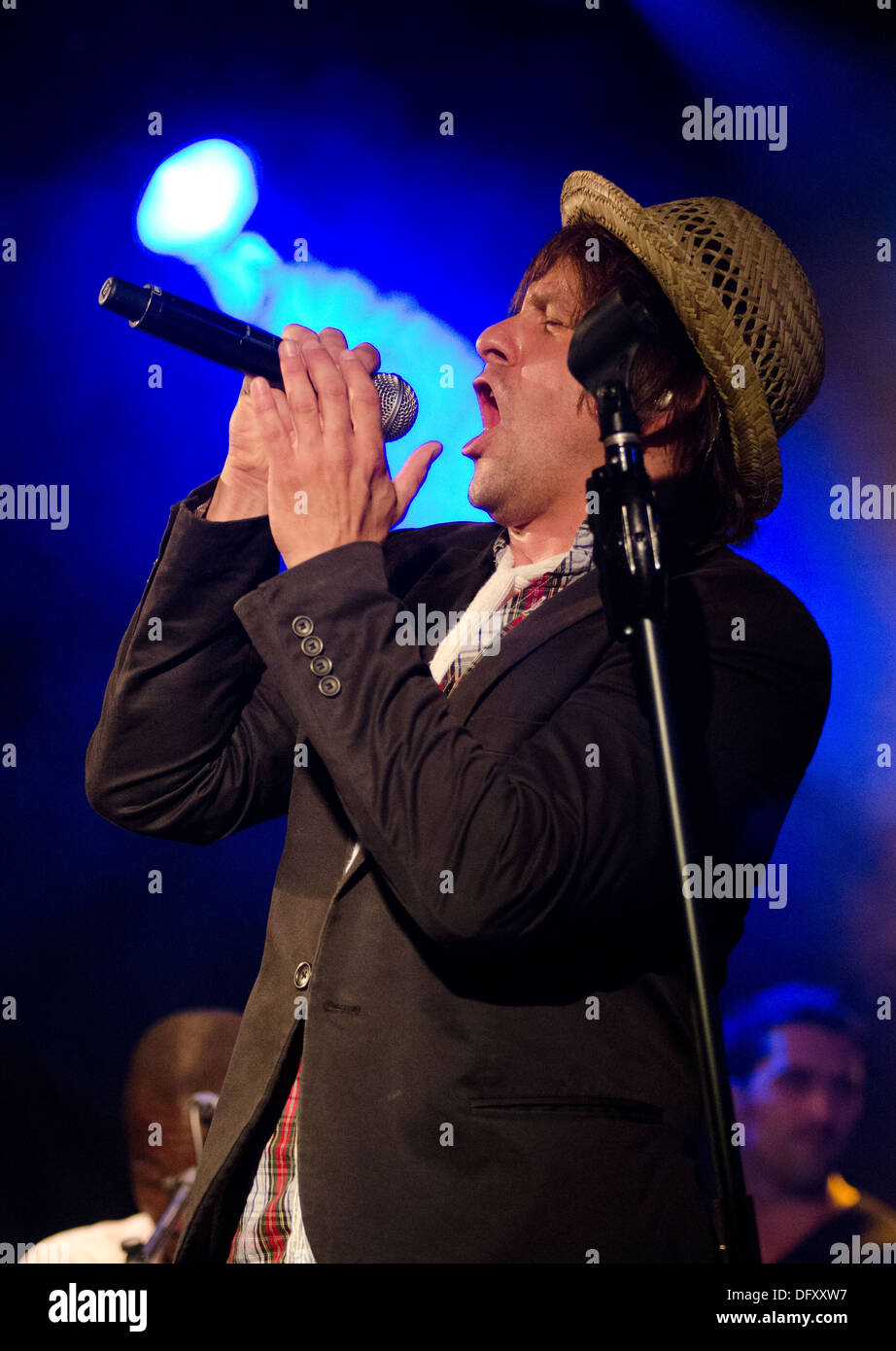 Mike mechanics concert hi-res stock photography and images - Alamy