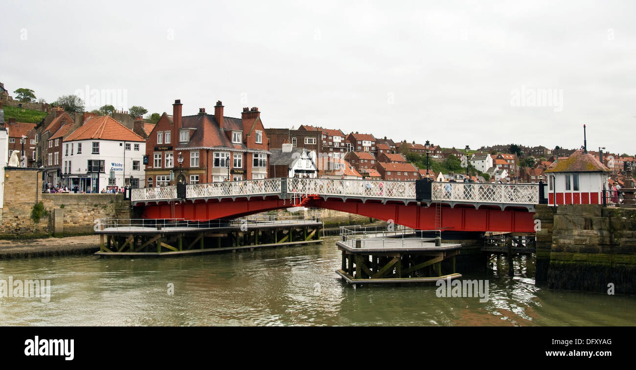 Whitby swing bridge Stock Photo - Alamy