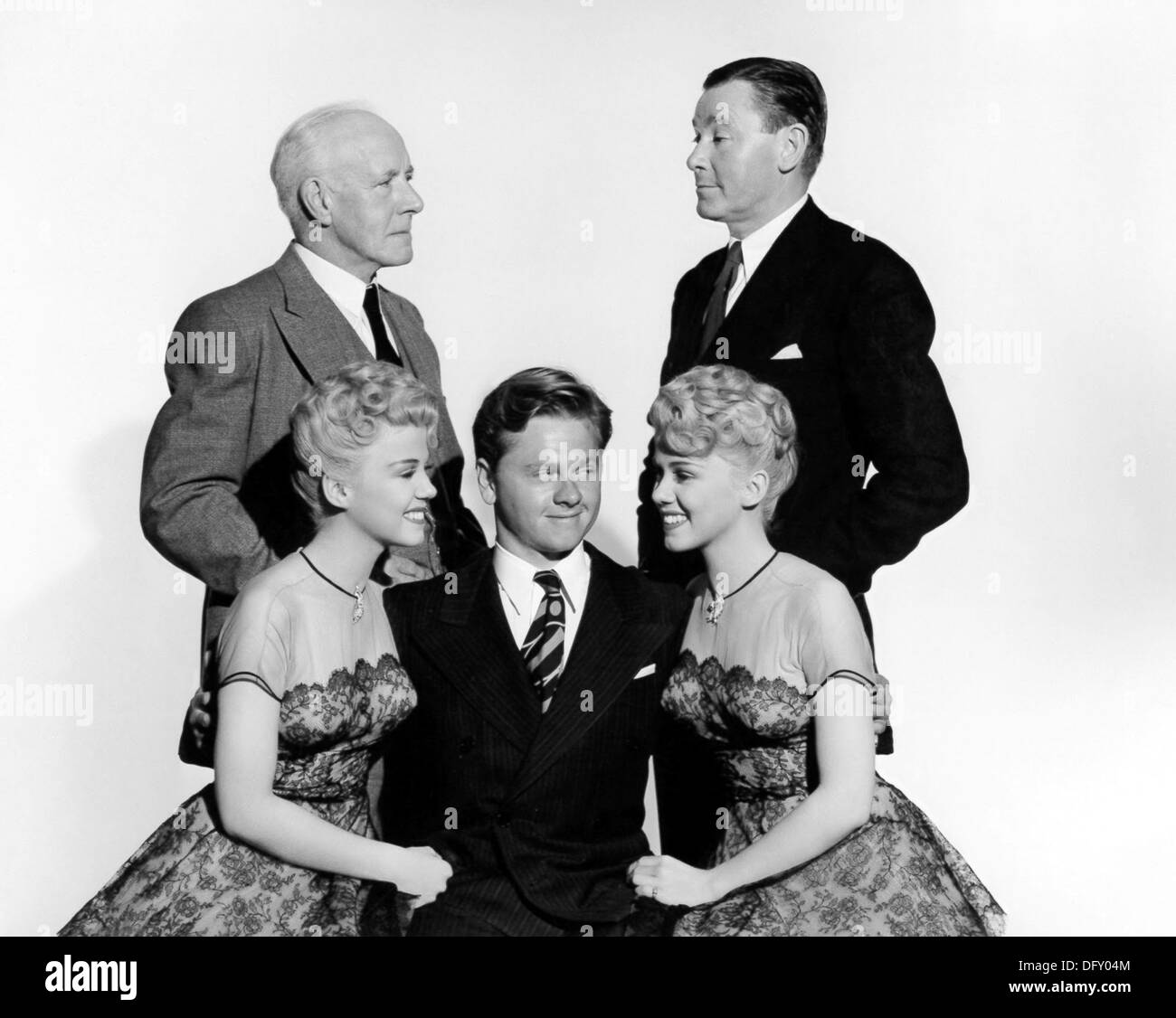 ANDY HARDY'S BLONDE TROUBLE 1944 MGM film with from l: Lewis Stone, Lyn ...