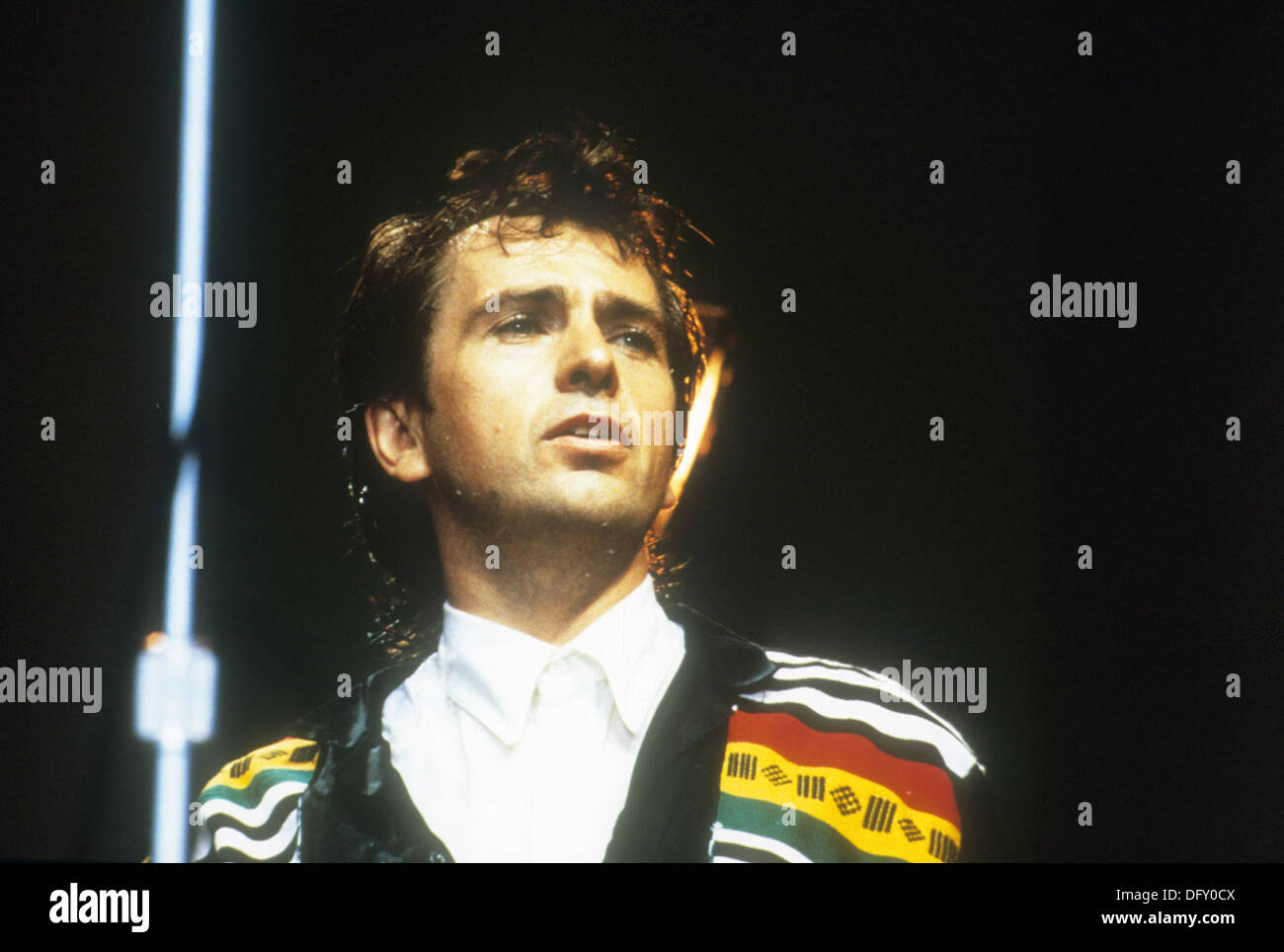Singer peter gabriel hi-res stock photography and images - Alamy