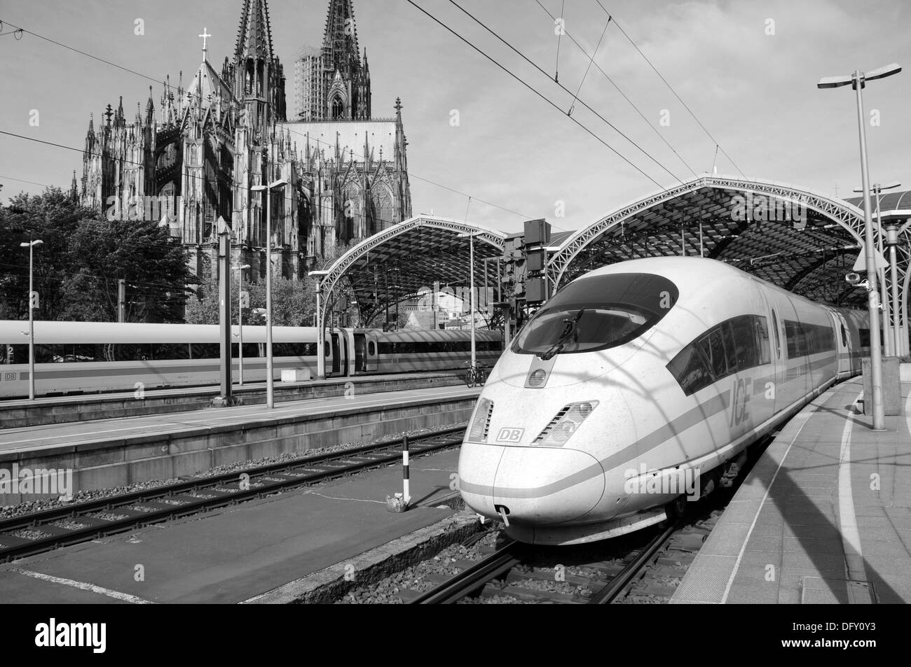 ICE 3 Train at Cologne main Station Stock Photo - Alamy