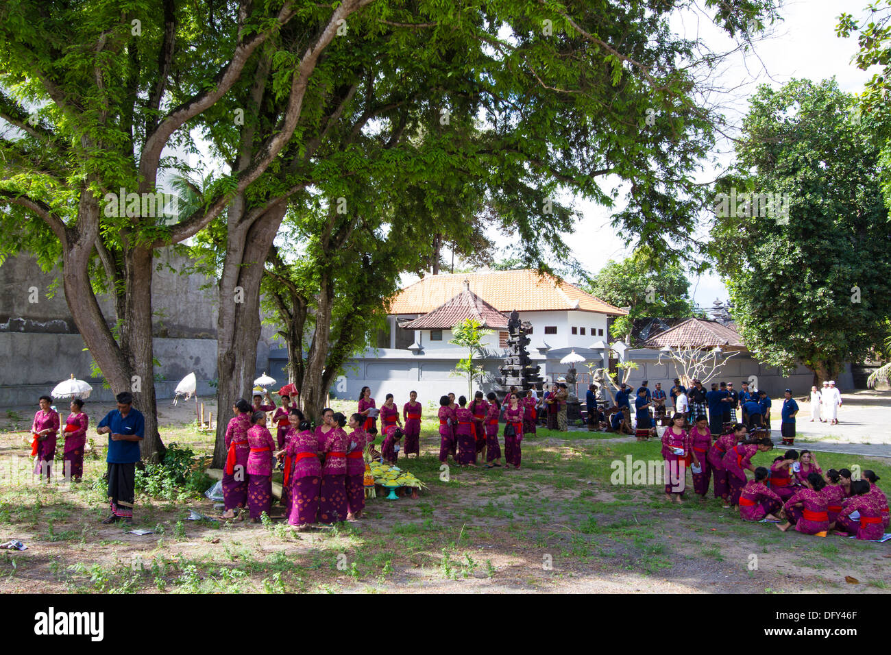 Traditional bali ceremony hi-res stock photography and images - Alamy