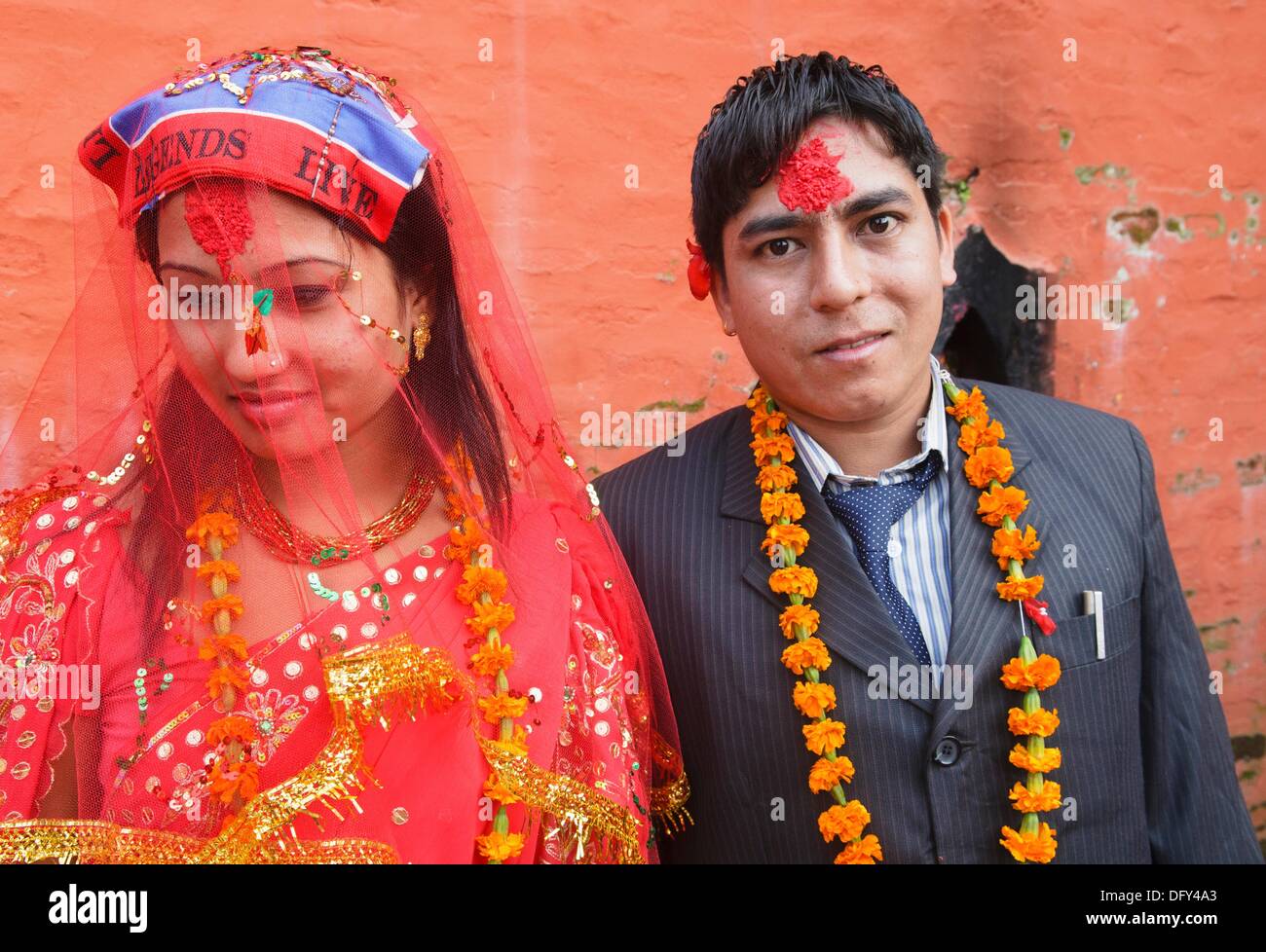 Nepalese marriage ceremony hi-res stock photography and images - Alamy