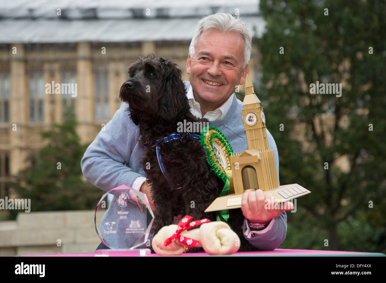 London, UK. Thursday 10th October 2013. The winner Alan Duncan MP and ...