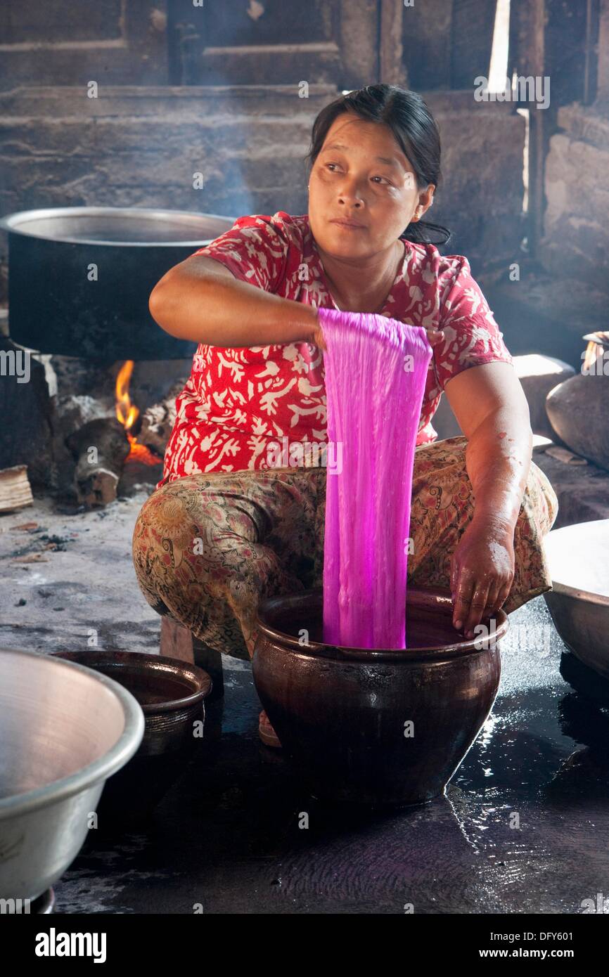 Silk coloring hi-res stock photography and images - Alamy