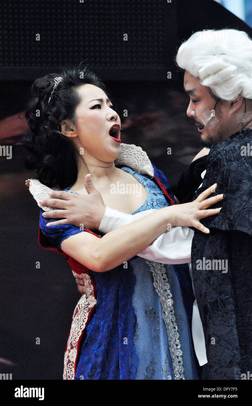 Korean actors hi-res stock photography and images - Alamy