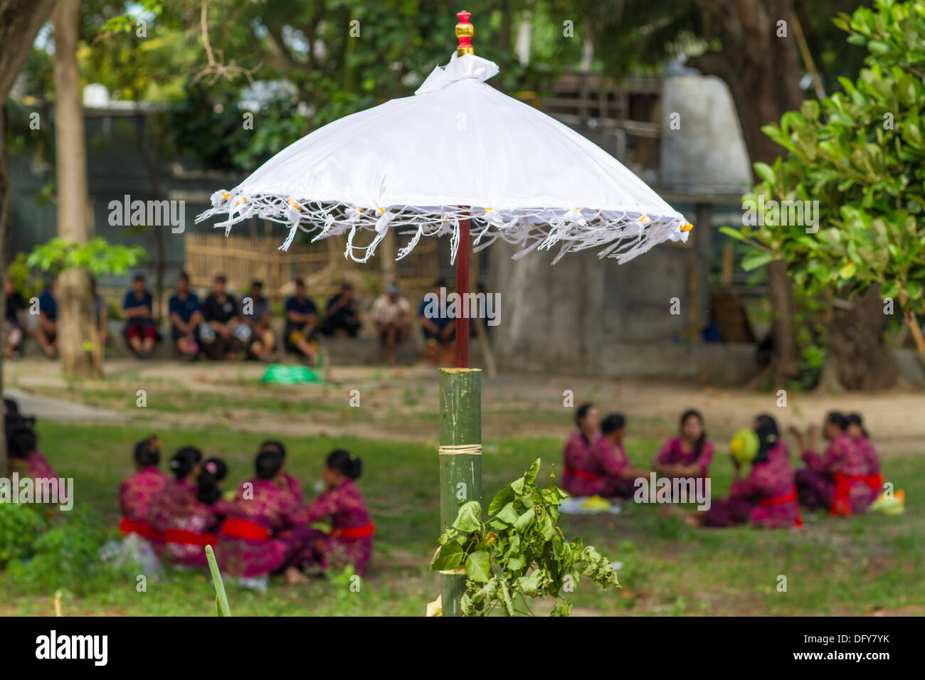 Balinese traditional attire hi-res stock photography and images - Alamy