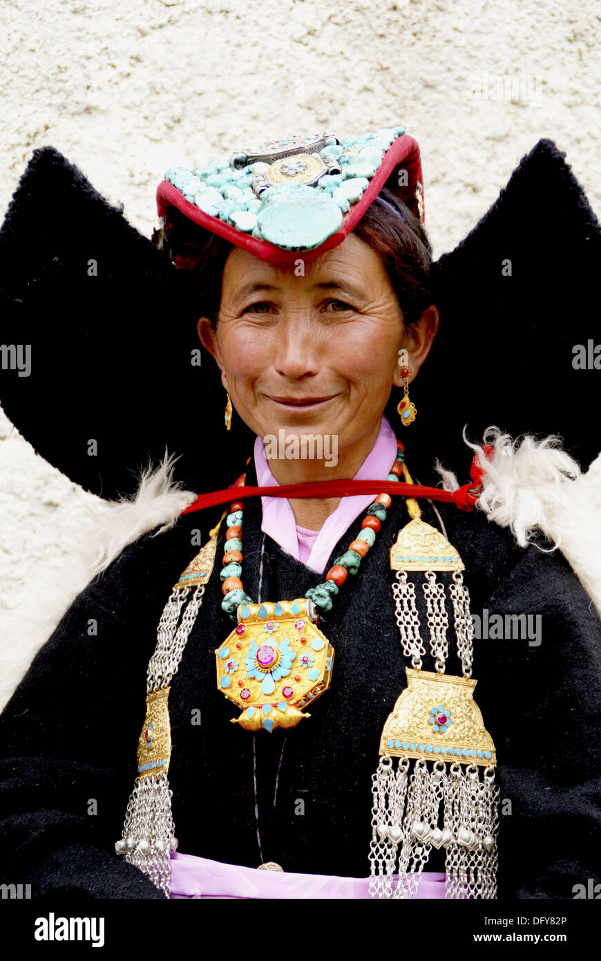 Ladakhi lady hi-res stock photography and images - Alamy