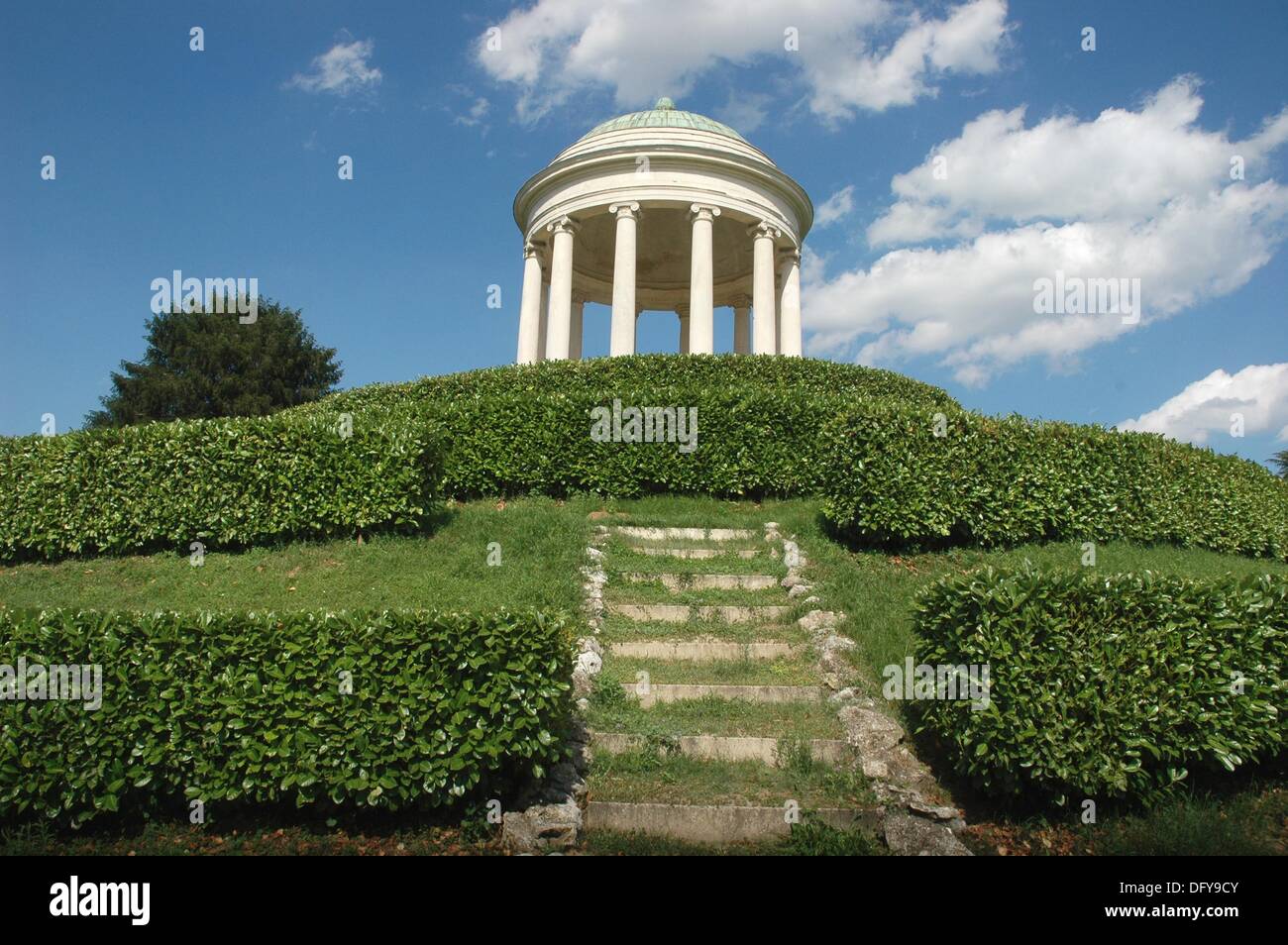 Little temple in classic style hi-res stock photography and images - Alamy
