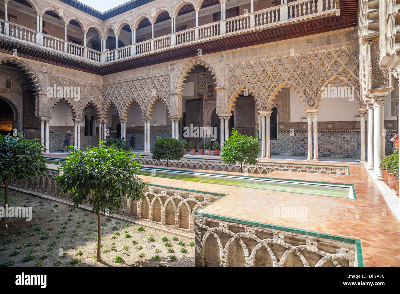 Real alcazar sevilla hi-res stock photography and images - Alamy