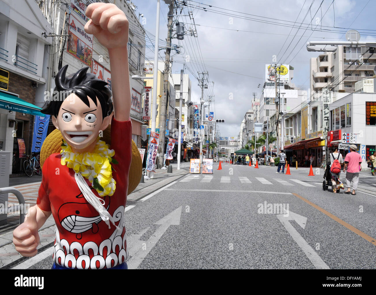 Ad statue manga character shop hi-res stock photography and images - Alamy