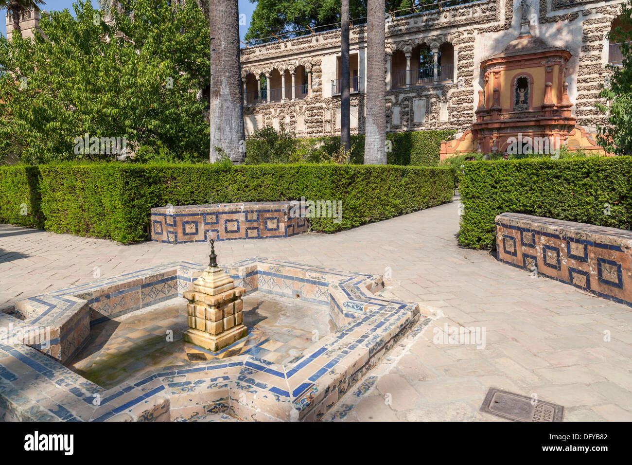 Real alcazar sevilla hi-res stock photography and images - Alamy