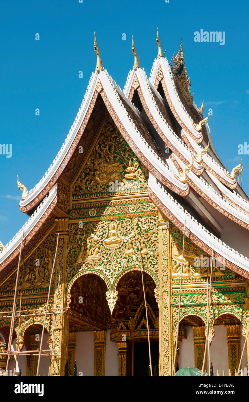 Beautiful temple roof design from hi-res stock photography and images ...