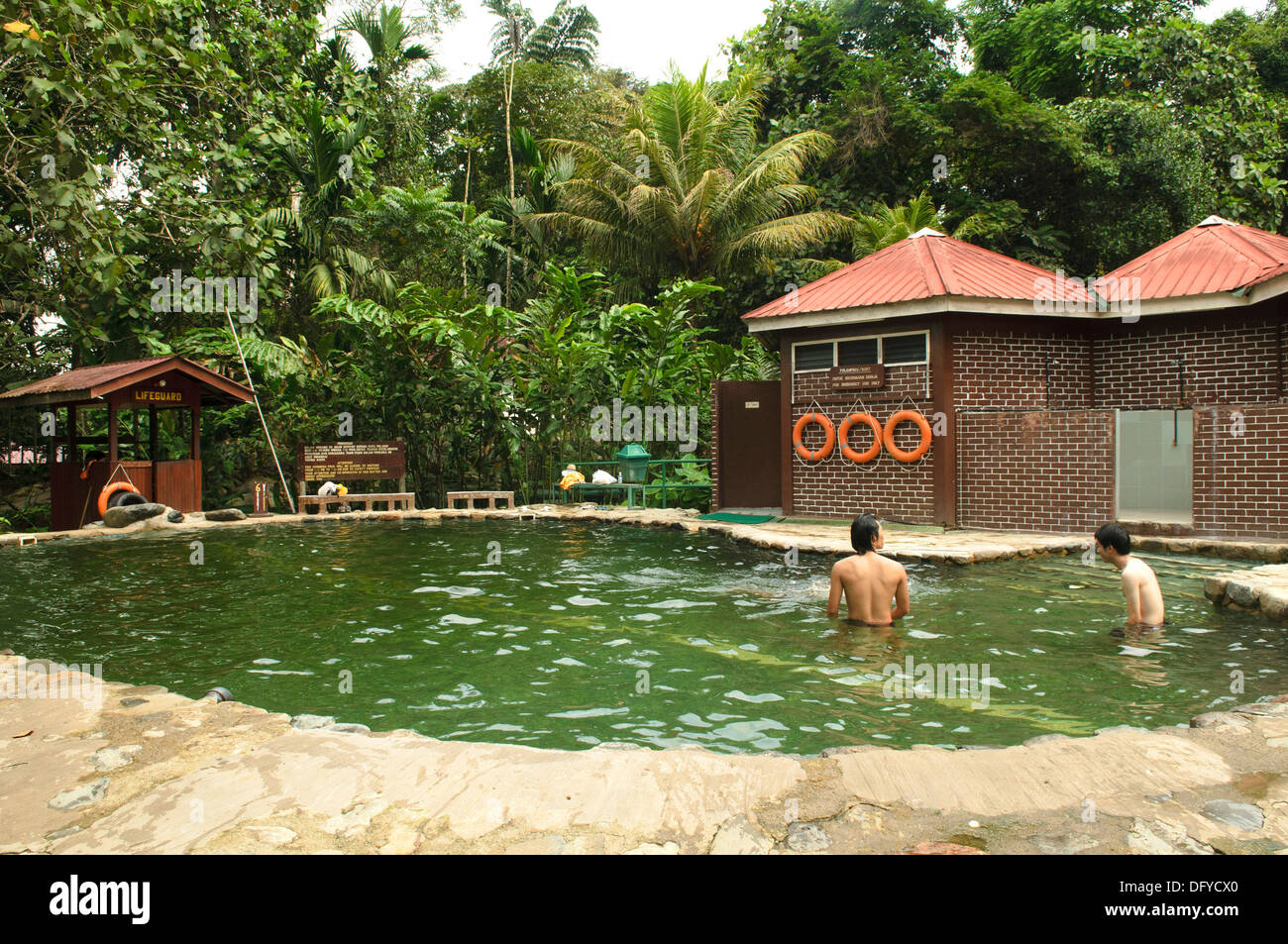 Poring malaysia bath hi-res stock photography and images - Alamy